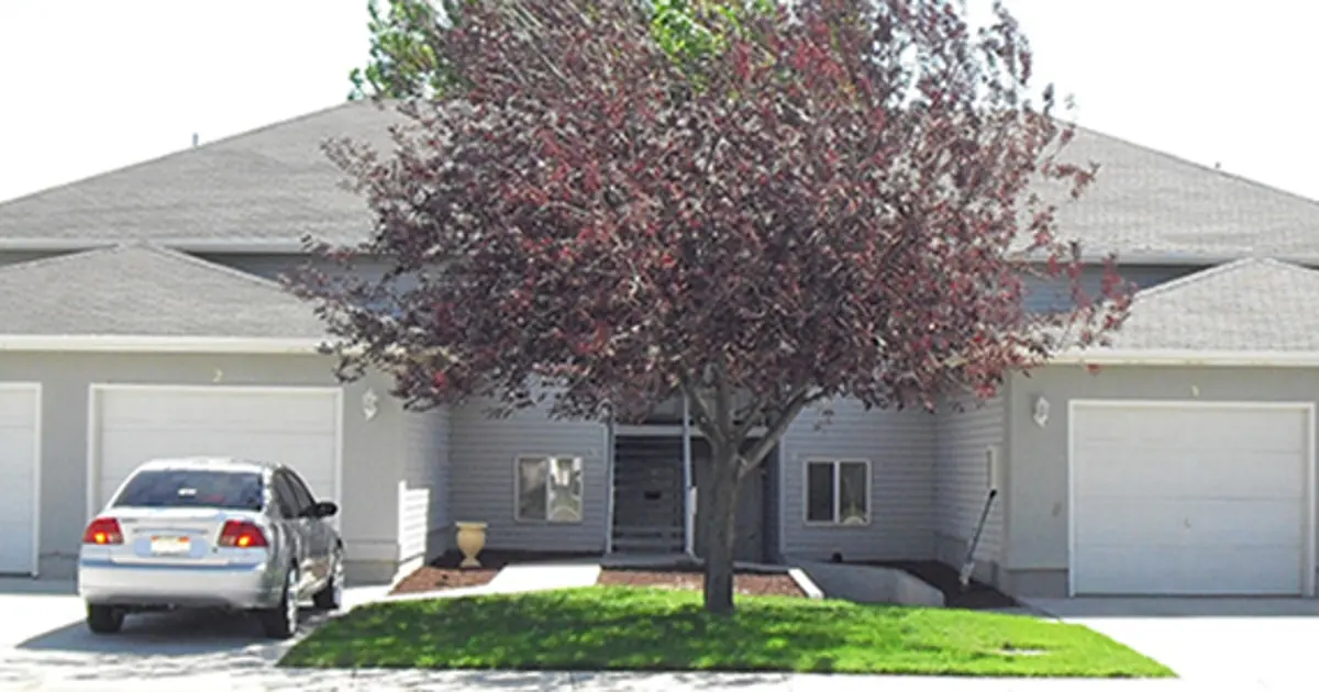 Home | Diamond Court